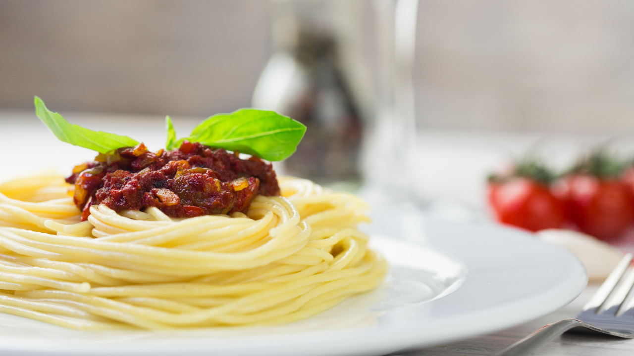 Domowe Spaghetti a’la Bolognese | SZYMON CZERWIŃSKI